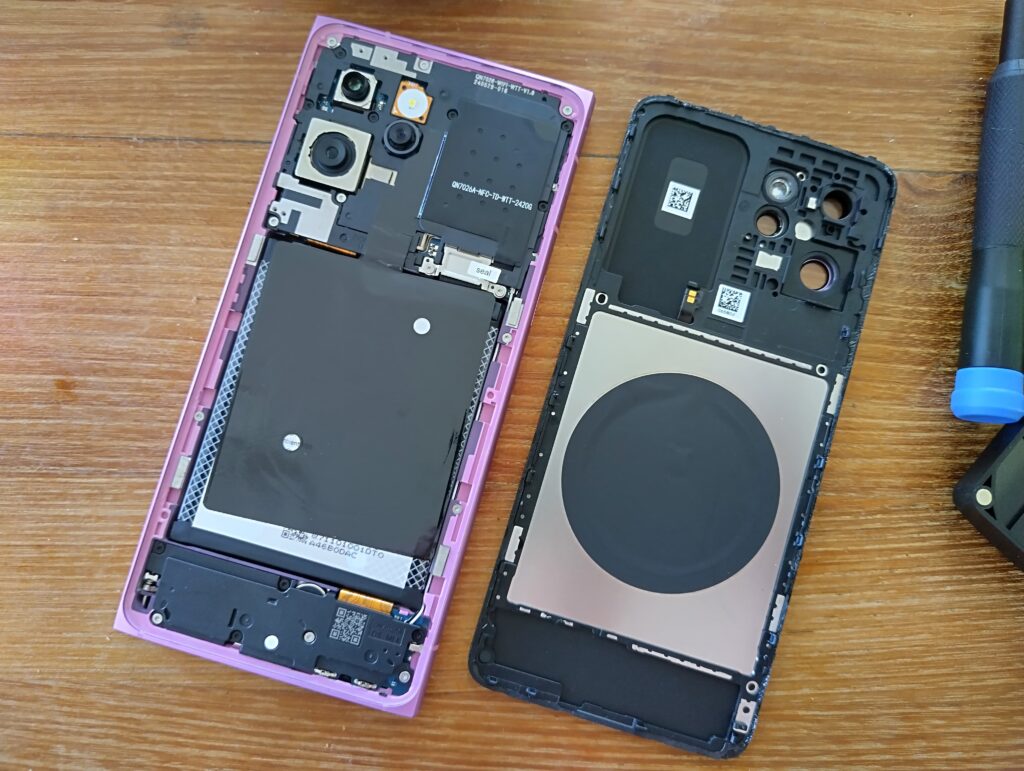HMD Skyline is quite easy to open | Nokiamob